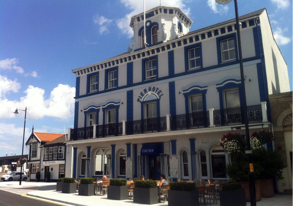 Outdoor Dining | Milsom Hotels